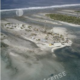 ImagesDéfense - Vue aérienne de Moruroa.[Description en cours]