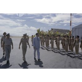 ImagesDéfense - Accueil par le lieutenant-colonel Foltzer et revue des ...