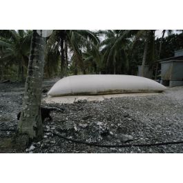 ImagesDéfense - Réservoir d'eau potable à Tematangi. [Description en cours]