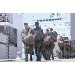 ImagesDéfense - Débarquement du 21e RIMa (régiment d'infanterie de ...