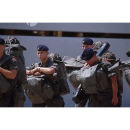 ImagesDéfense - Débarquement du 21e RIMa (régiment d'infanterie de ...