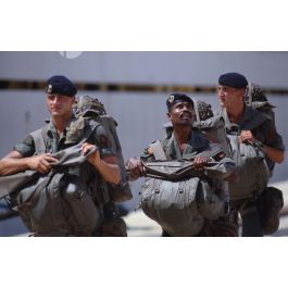 ImagesDéfense - Débarquement du 21e RIMa (régiment d'infanterie de ...