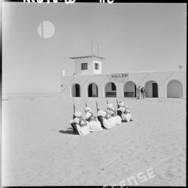 ImagesDéfense - Un groupe de sentinelles à Aoulef.