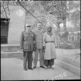 ImagesDéfense - Le colonel Katz et ses adjoints au parc zoologique de ...