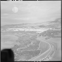 ImagesDéfense - La ville de Fès (Maroc) vue d’avion.