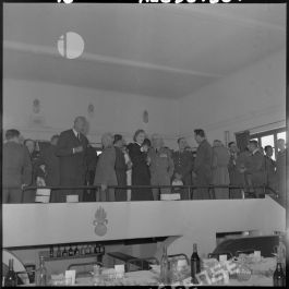 ImagesDéfense - L'apéritif d'honneur de la comtesse du Luart.