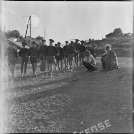 ImagesDéfense - Visite d'un village du Ghrib.
