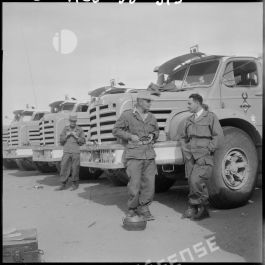 ImagesDéfense - Fort Flatters. Sous-officiers de la Légion étrangère.