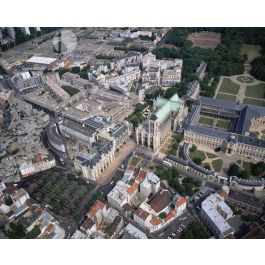 ImagesDéfense - Saint-Denis (93). La basilique, le centre ville, vue d ...
