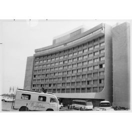ImagesDéfense - République unie du Cameroun, Yaoundé, 1970. "Mont Fébé ...