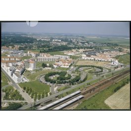ImagesDéfense - Melun-Sénart/ Savigny-le-Temple (77). Le quartier de la ...
