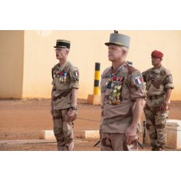 ImagesDéfense - Le général de division Marc Conruyt préside une ...