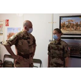ImagesDéfense - Le médecin général des armées Philippe Rouanet de ...