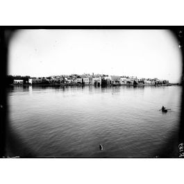 ImagesDéfense - Une vue de l'île Rouad. [légende d'origine]