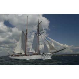 ImagesDéfense - La goélette à hunier Belle-Poule, voilier-école de la ...