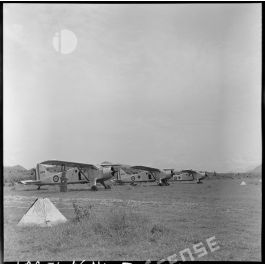 ImagesDéfense - Des avions de transport Beaver peints du signe de la ...