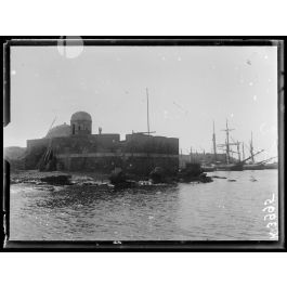 ImagesDéfense - Vue de la ville de Rouad prise des rochers phéniciens ...