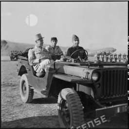 ImagesDéfense - Le général Navarre, commandant en chef en Indochine ...