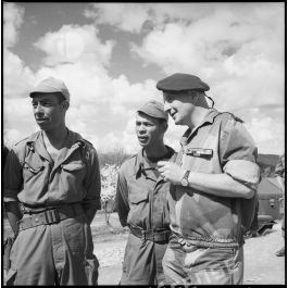 ImagesDéfense - Visite du centre de structuration d'Aïn El Adjar, la ...