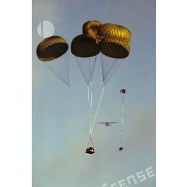 ImagesDéfense - Largage depuis un avion de transport Transall C-160 d ...