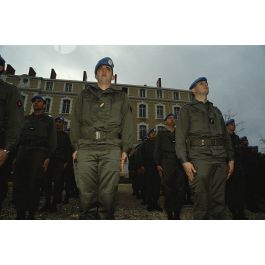 ImagesDéfense - Contre-plongée sur des hommes du 1er régiment d ...