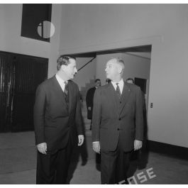 ImagesDéfense - Visite de Pierre Messmer, ministre des Armées, aux ...