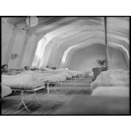 ImagesDéfense - L'infirmerie de la base aérienne d'Evreux-Fanville.