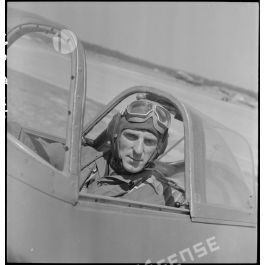ImagesDéfense - Portrait du sous-lieutenant Robert Marchi, pilote du ...