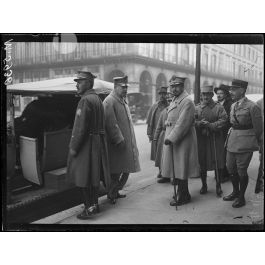 ImagesDéfense - Paris, exposition polonaise. La sortie du général ...