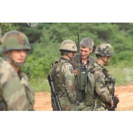 ImagesDéfense - Interview de militaires par Yann Brant, journaliste au ...