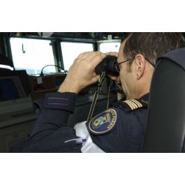 ImagesDéfense - Le capitaine de vaisseau Christophe Balducchi ...