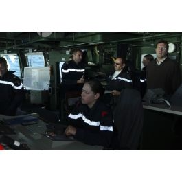ImagesDéfense - La passerelle de navigation de la FDA (frégate de ...