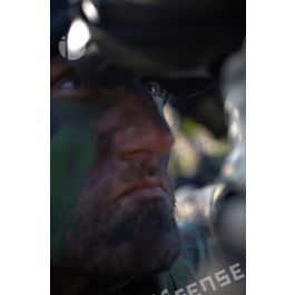 ImagesDéfense - Portrait grimé d'un commando, équipier JTAC du 93e RAM.