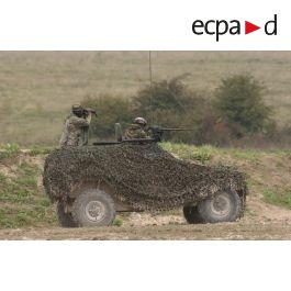 ImagesDéfense - Un VBL (véhicule blindé léger) armé d'une arme ...