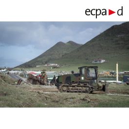 ImagesDéfense - Le tracto-niveleur aérolargable (TNA) Tombouctou 2013 ...