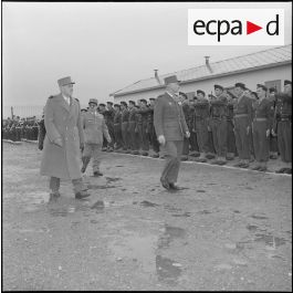 ImagesDéfense - Prise d'armes au camp de l'Alma en présence du général ...