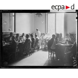 ImagesDéfense - Paris. Hôpital auxiliaire n°232, rue de la Boetie ...