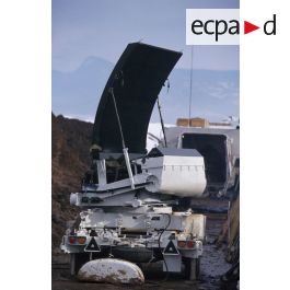 ImagesDéfense - Radar de trajectométrie Cymbeline installé sur l ...