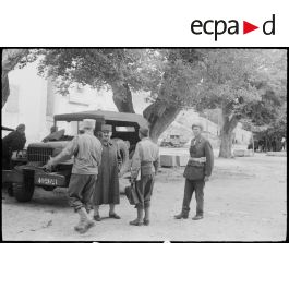 ImagesDéfense - Le général de corps d'armée Henry Martin s'entretient ...