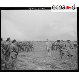 ImagesDéfense - Lors d'une inspection, le général d'armée Henri Giraud ...