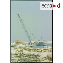 ImagesDéfense - Chargement d'un EDIC, Beyrouth.