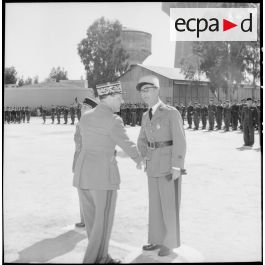 ImagesDéfense - Prise d'armes à la caserne du 45e régiment des ...