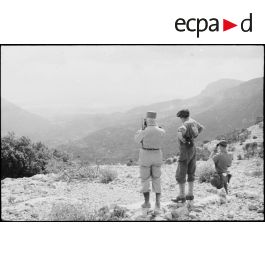 ImagesDéfense - Le général de division Joseph de Monsabert, commandant ...