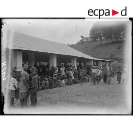 ImagesDéfense - Yabassi. Le marché (indigènes). [légende d'origine]