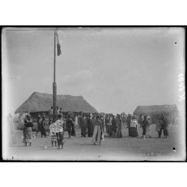 ImagesDéfense - Tibati. Le Lamido de Tibati arrivant au poste. [légende ...