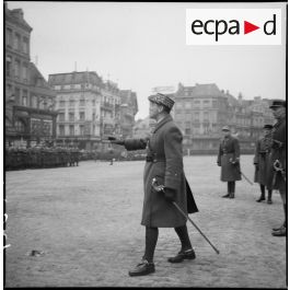 ImagesDéfense - Le général de brigade Dame, commandant la 2e DINA, est ...