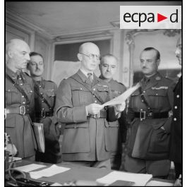 ImagesDéfense - Portrait du général d'armée Huntziger, commandant la 2e ...