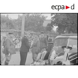 ImagesDéfense - Le général d'armée Charles Huntziger arrive à Mâcon.