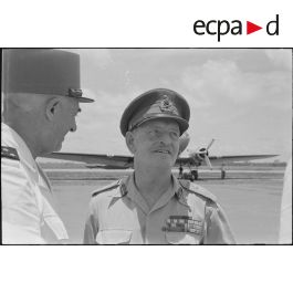 ImagesDéfense - Le général de Linarès et le général Gracey.