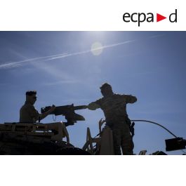 ImagesDéfense - Des commandos sticks actions spéciales (SAS) installent ...